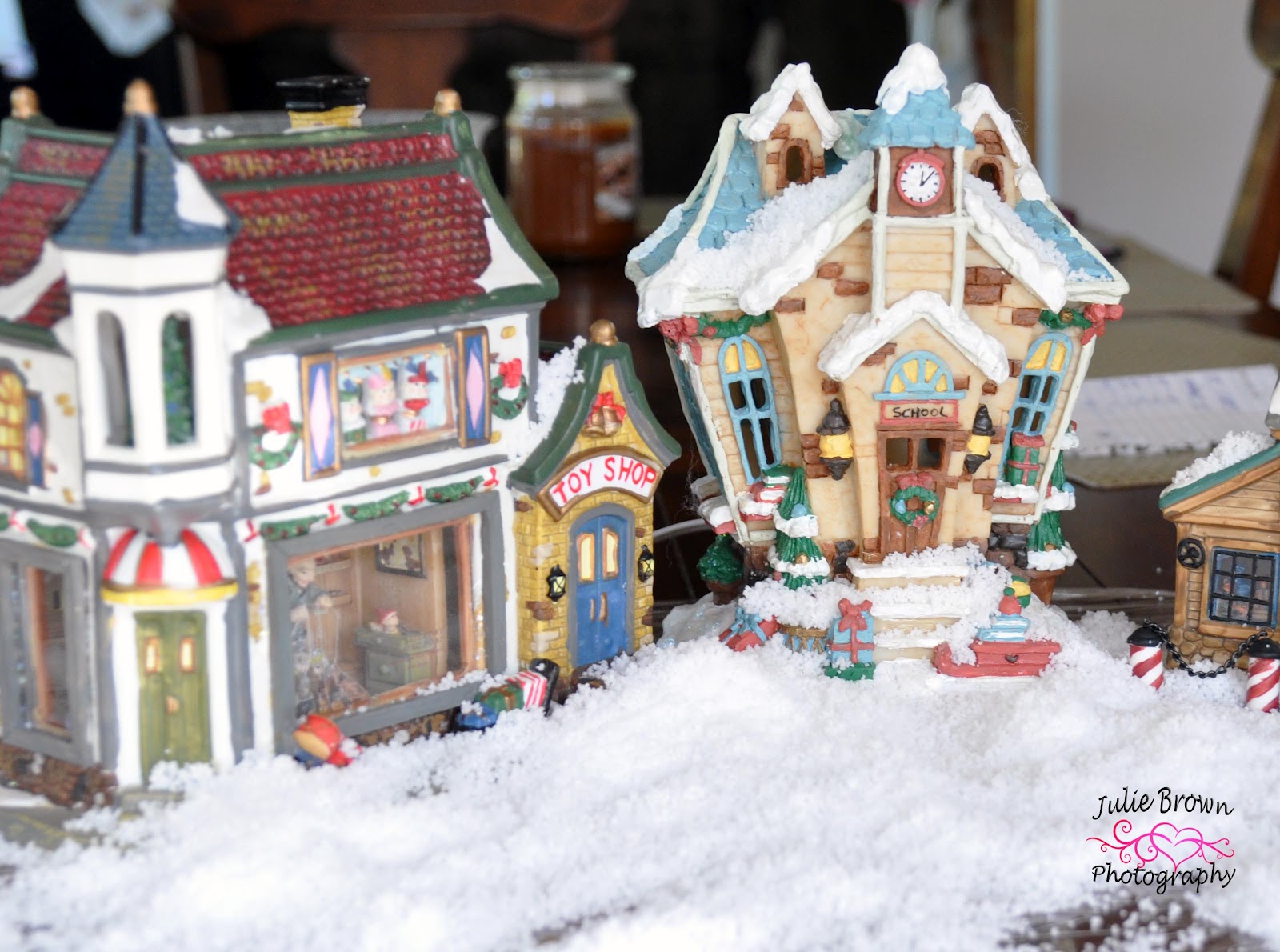 Little Bits of Life: Instant Snow To GO!